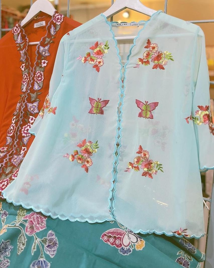 PO Kebaya Kupu & Bunga - Non&Nik