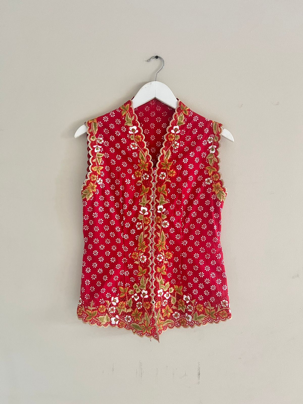 PO Kebaya Batik Blouse Vest Merah Bunga - Non&Nik