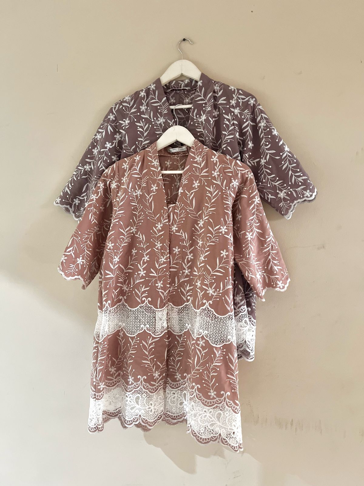 PO Kebaya Katun Bordir Putih - Non&Nik